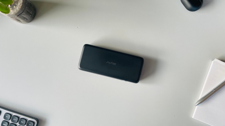 ALFOX AF-PB004 レビュー | 20,000mAh大容量でUSB-C・USB-A対応のモバイルバッテリー！ | Lion Gadget